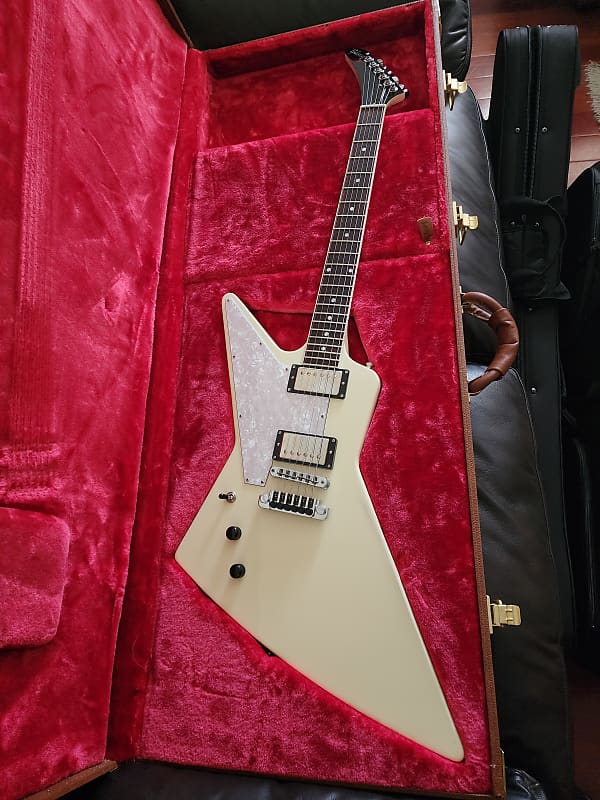 Gibson 70s Explorer (Left-handed), Classic White | Demo | Reverb