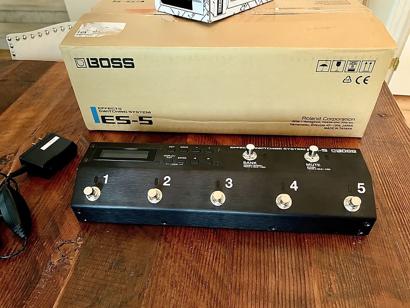 Boss ES-5 Effects Switching System | Reverb