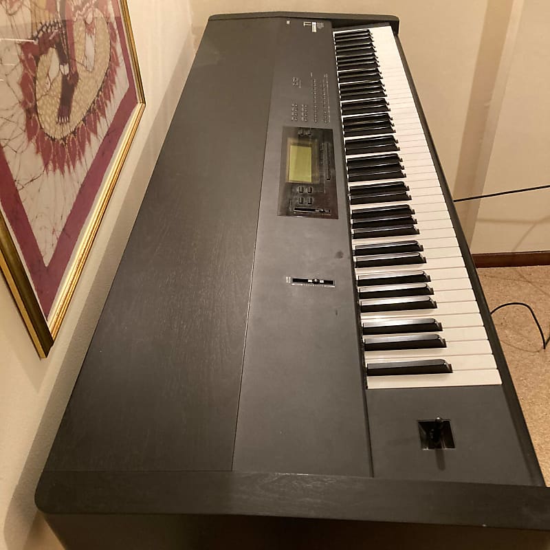 Korg T1 Music Workstation 1989 Black | Reverb