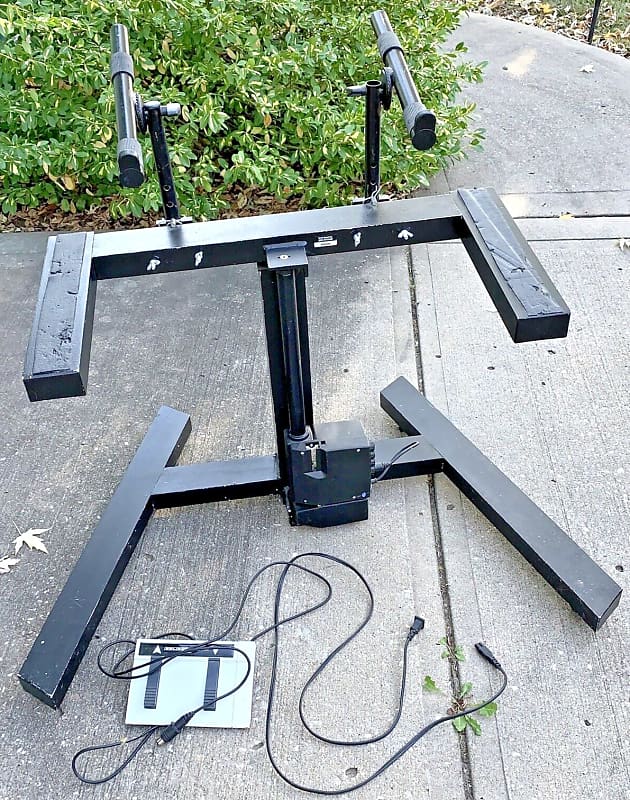 Keyboard Player Electric-Hydraulic Raise/Lower 2 Tier | Reverb