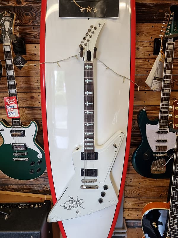 Epiphone Explorer Metallica graphics and roadworn. EMG | Reverb