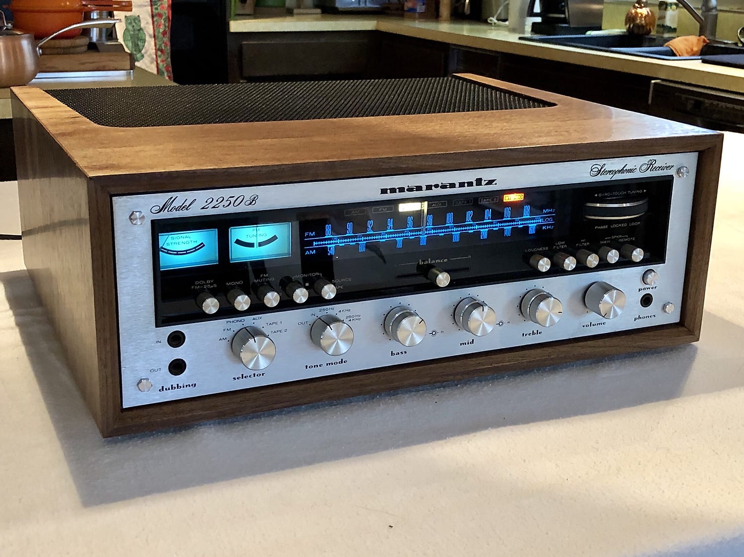 Marantz Model 2250B 50-Watt Stereo Solid-State Receiver | Reverb