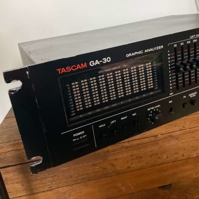 Tascam - GA-30 - Graphic Analyzer - Rack Equalizer, Pink | Reverb