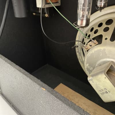 Vintage Guitar Amp Magnatone 421 | Reverb