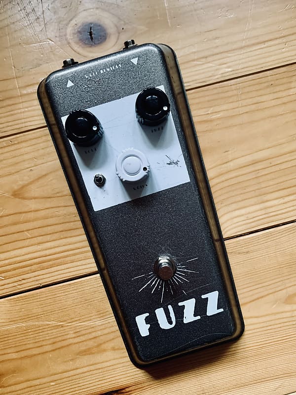 Wolf Devices - Fuzz MK1.5 // Fuzz Face (Zonk switch) | Reverb UK