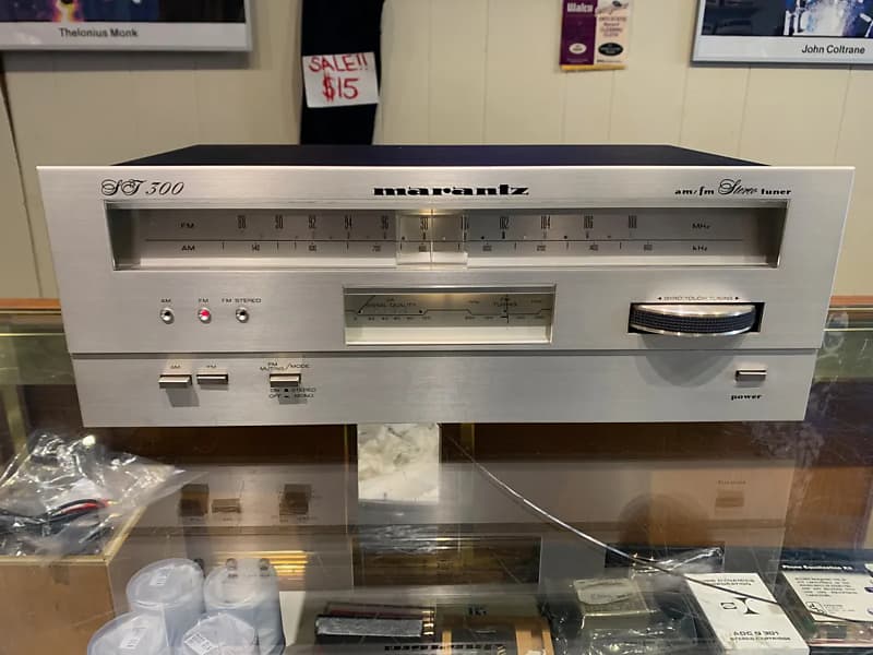 Marantz ST-300 Stereo Tuner - Silver | Reverb