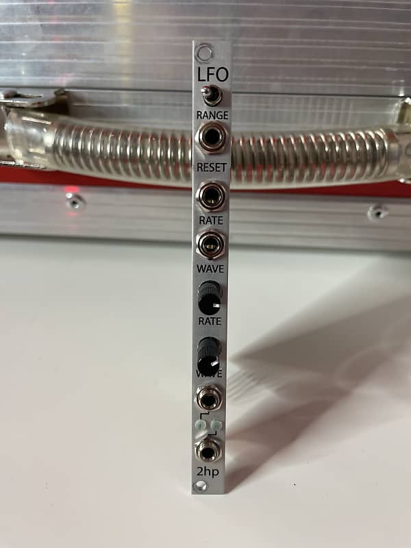 2hp LFO v2 Eurorack Module | Reverb