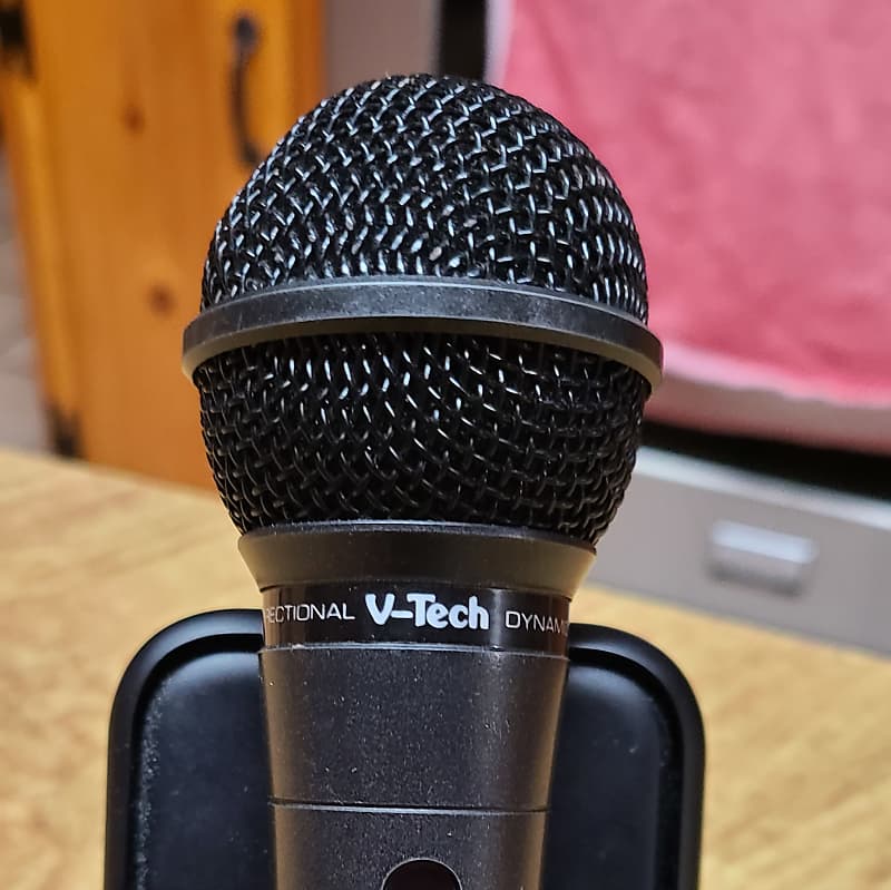 V-Tech Uni-Directional Dynamic Microphone VT-1040 - Black | Reverb