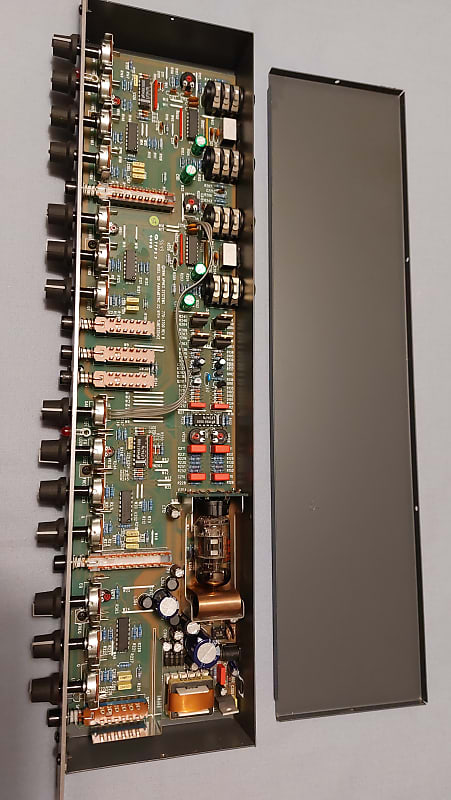 Aphex 109 Tube Parametric Equalizer | Reverb