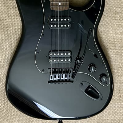 Fender Squier Stratocaster - Black | Reverb