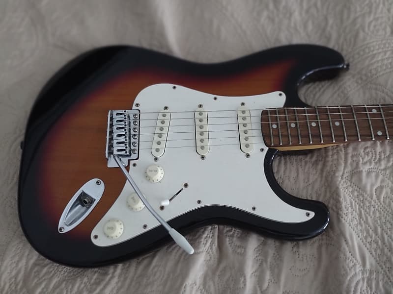 Epiphone Epi S -310 Stratocaster 1980s Sunburst Hockey Stick | Reverb