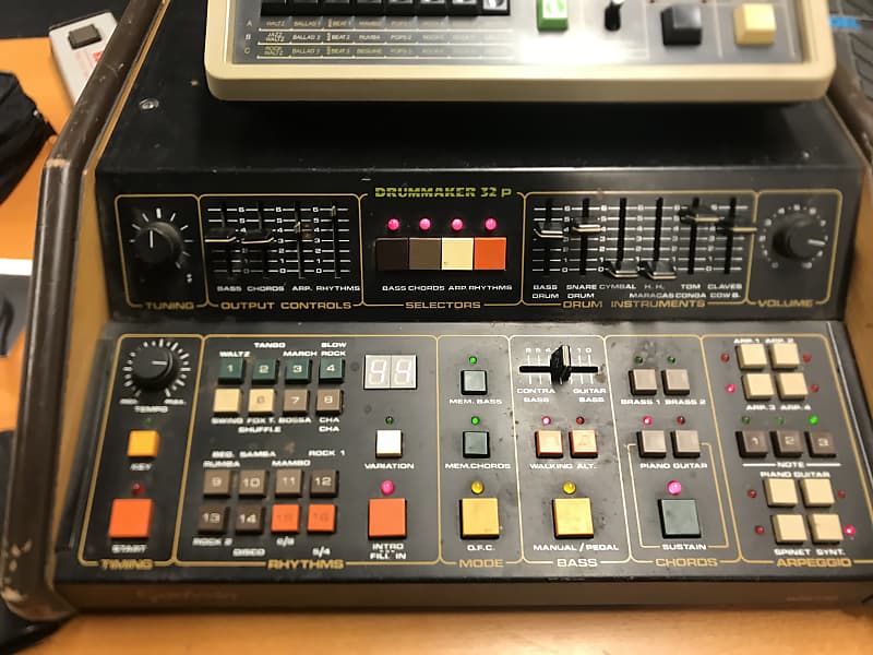 Godwin Drummaker 32p Black with wooden side panels | Reverb