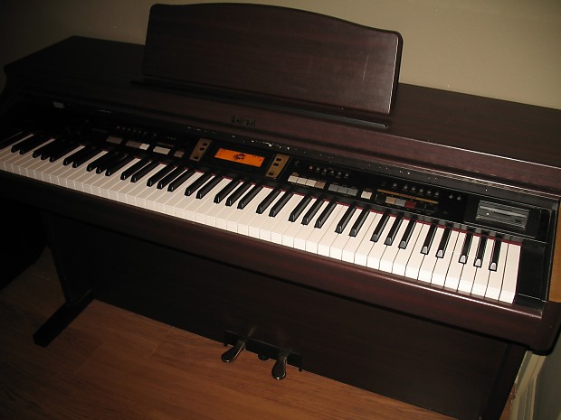 Roland KR-3 Digital Piano | Reverb