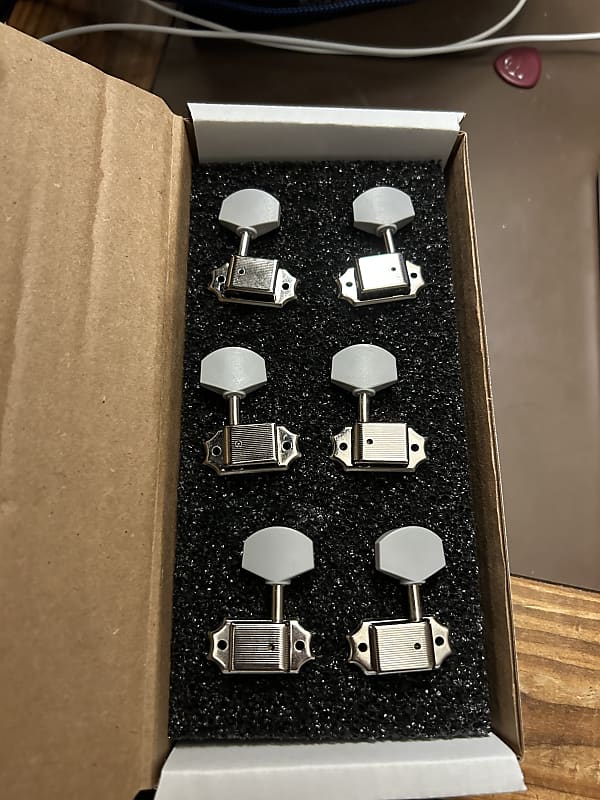 PRS Silver Sky SE Tuners | Reverb
