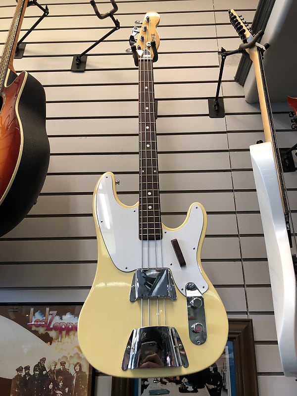 Raven telecaster short scale bass lawsuit era 1970's pearl | Reverb