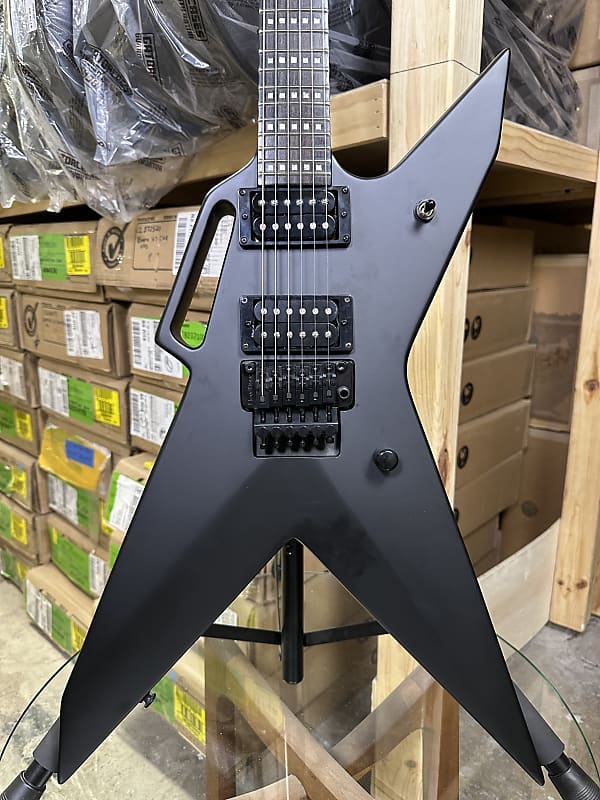 Dean Zoltan Bathory AR6 - Satin Black #20013 with Hard Case | Reverb