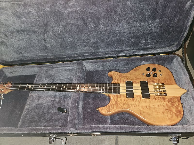 Cool bass guitar, active pickup Import | Reverb