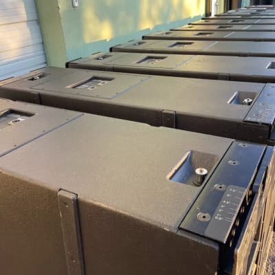 Martin Audio W8L Longbow Large Scale, Three-Way Line Array | Reverb