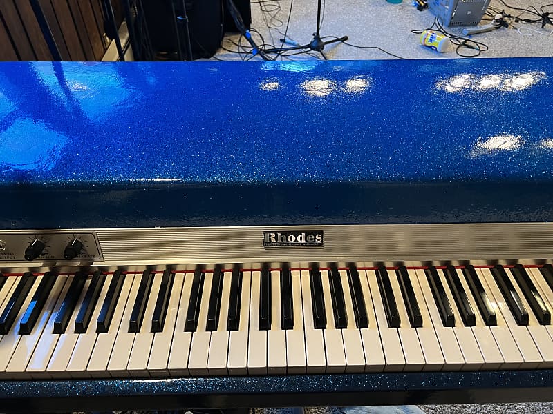 Fender Rhodes 1975 Blue sparkle | Reverb