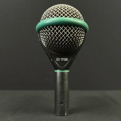 AKG D112 Large-Diaphragm Dynamic Kick Drum Microphone | Reverb Canada