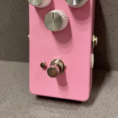 Berry Pedals Doom Fuzz (DAM MEATHEAD CLONE) 2021 Pink | Reverb