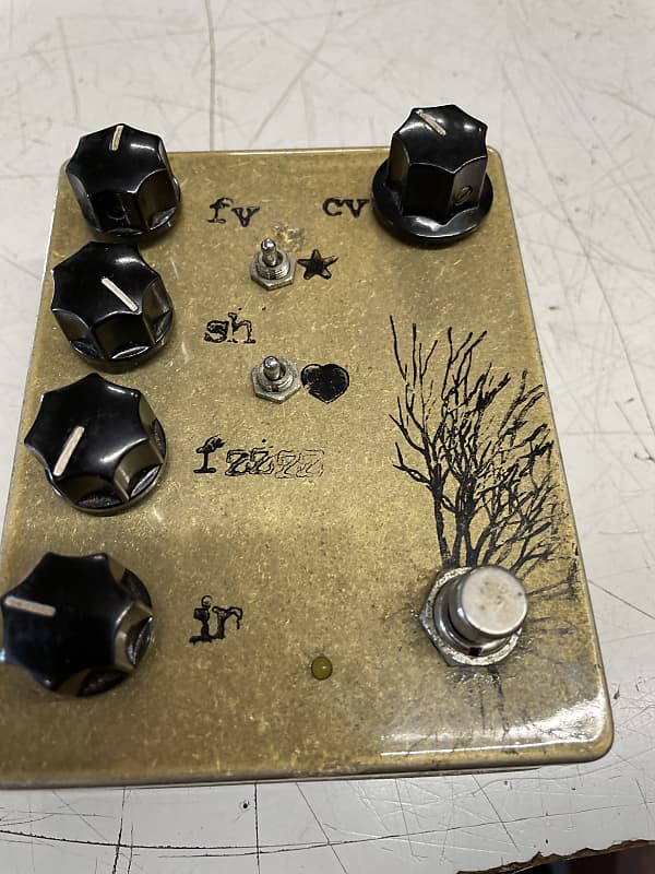 Smallsound/Bigsound Fuzz Machine pedal | Reverb