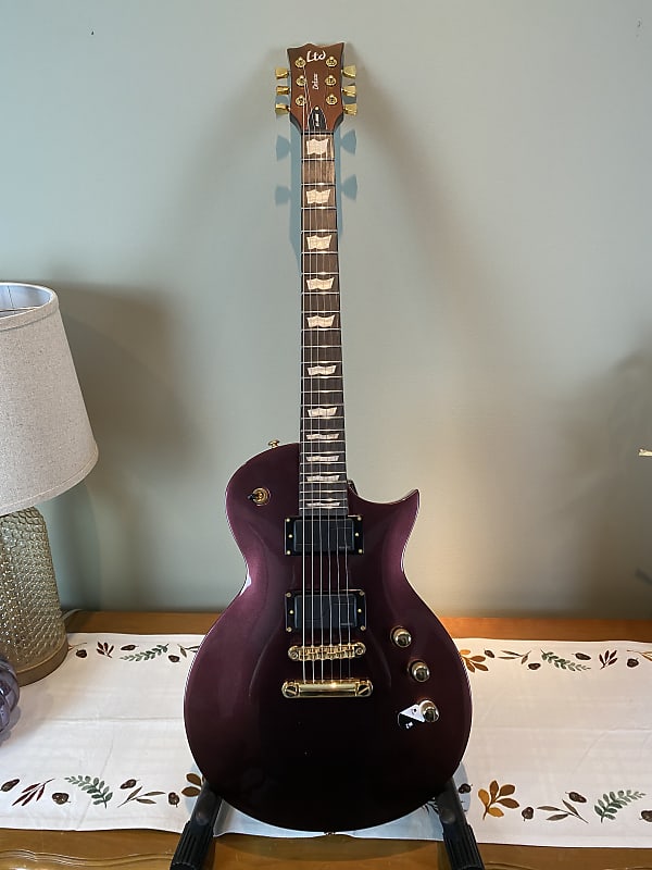 ESP LTD EC-1000 2021 - Present - Gold Andromeda | Reverb