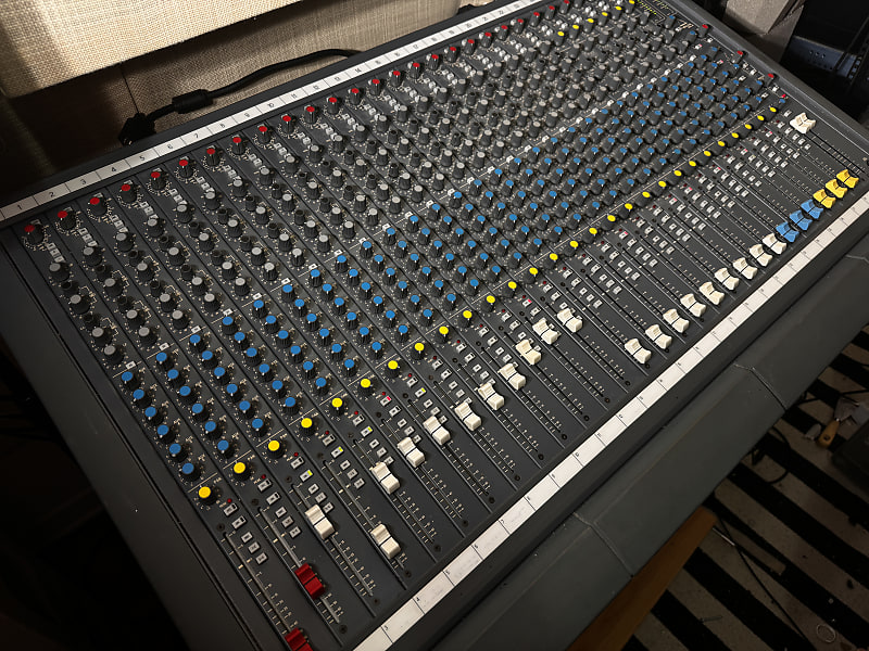 Soundcraft Delta DLX 34 Channel British Mixing Desk + | Reverb Canada