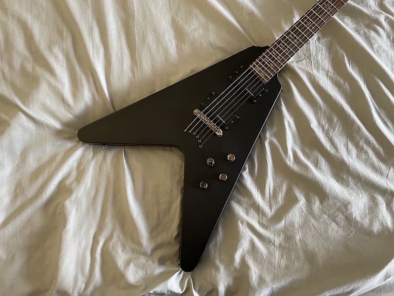 Schecter V-1 Custom 2010 - matte black | Reverb