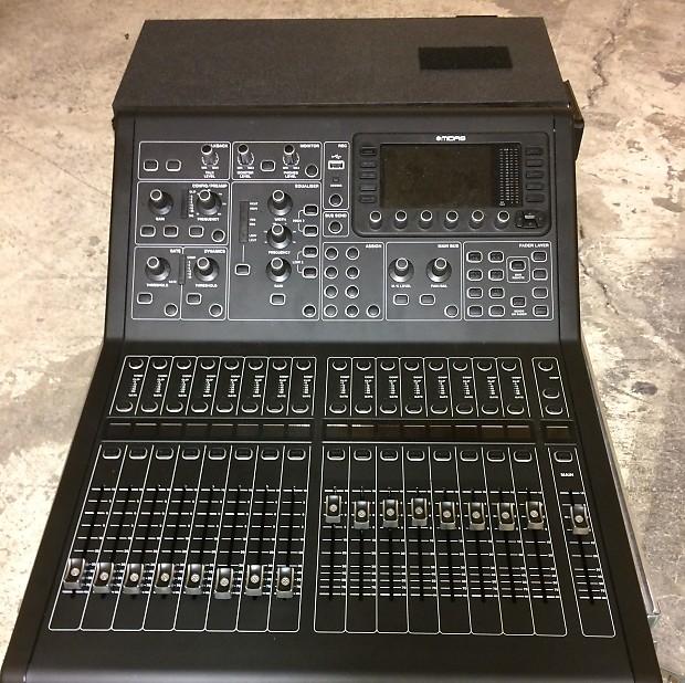 Midas M32R + Behringer SD8 + Case | Reverb