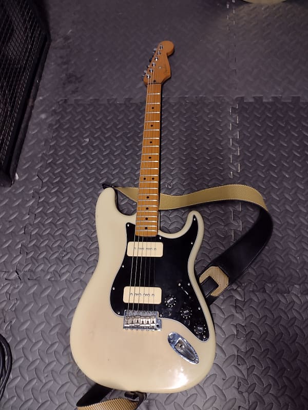 Fender MIM Strat Special With P90 Pickups 1994 Vintage White | Reverb