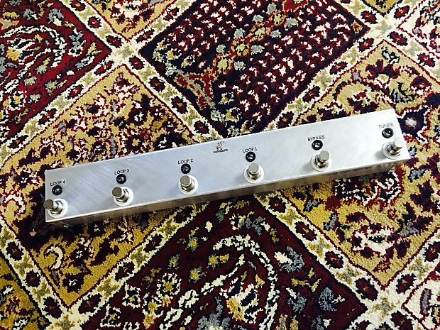 Loop-Master 4 Loop Strip w/ Master Bypass and Tuner Outs | Reverb UK