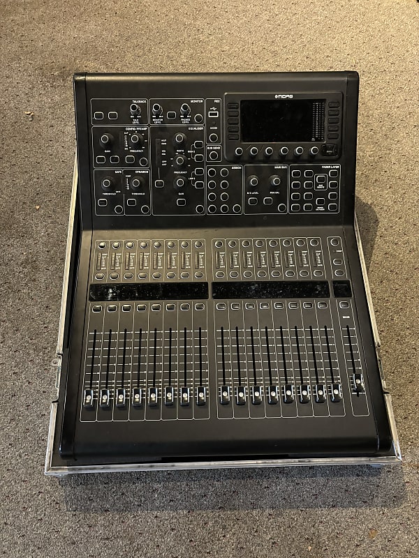 Midas M32r Console | Reverb