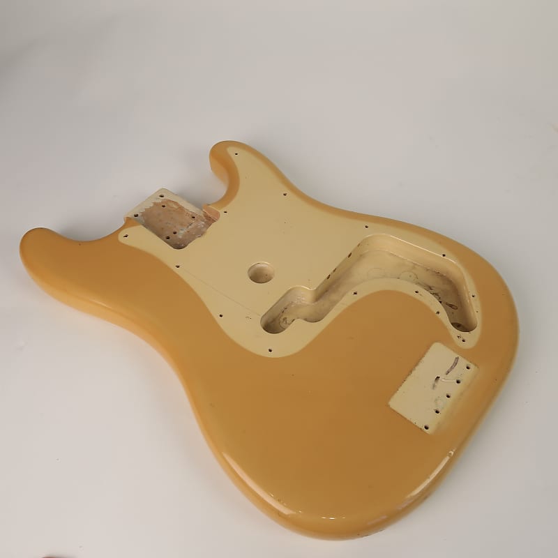 Fender Bullet Bass Deluxe (B-34) 1981 - 1983 - Ivory White | Reverb