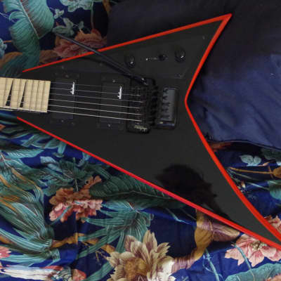 Jackson Special Edition JS32RM Rhoads V Black w/Red | Reverb