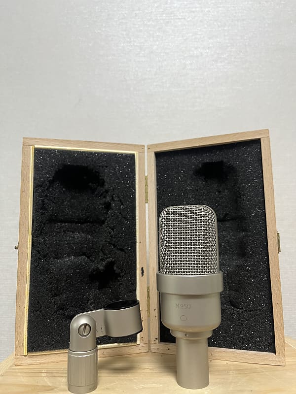 Microtech Gefell M950 Condenser Microphone ! | Reverb