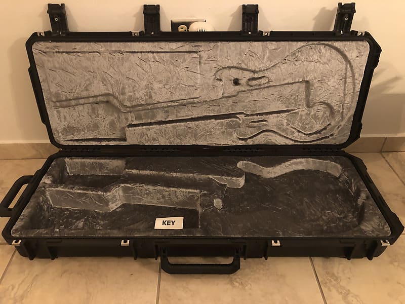 SKB SKB Injection-Molded PRS-Style ATA Guitar Flight Case | Reverb