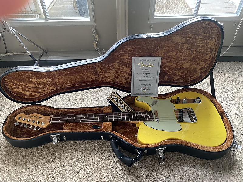 Fender Telecaster 2016-2017 - Graffiti Yellow | Reverb