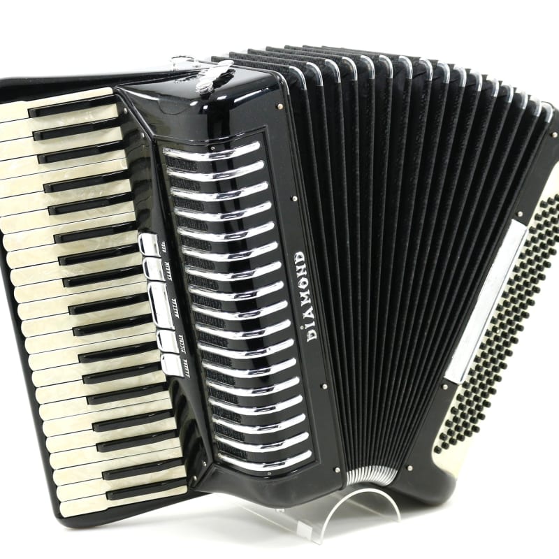 Accordions - New & Used Accordions For Sale | Reverb