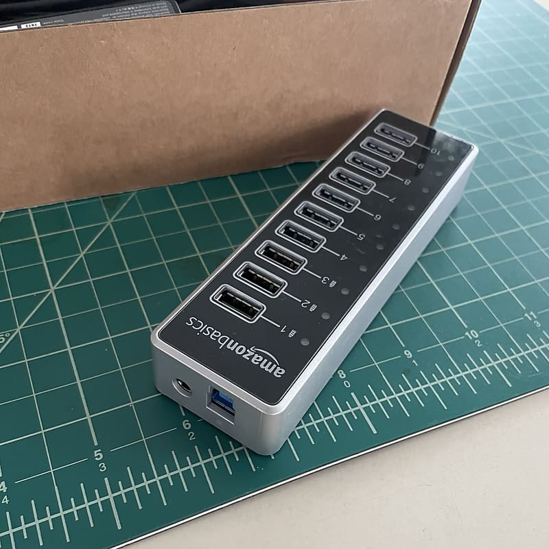 AmazonBasics USB-A 3.1 10-Port Hub with Power Adapter 2021 - | Reverb