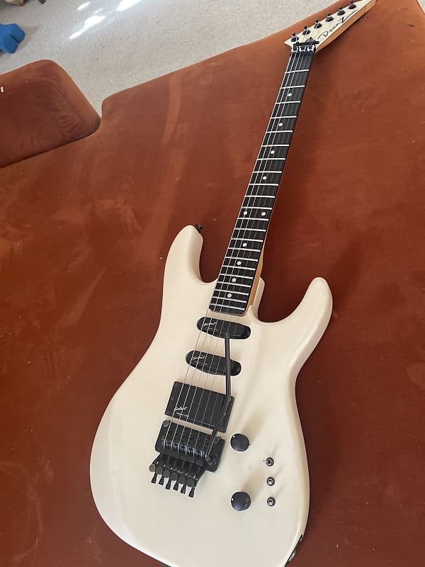 Dean 88 1988 - White | Reverb