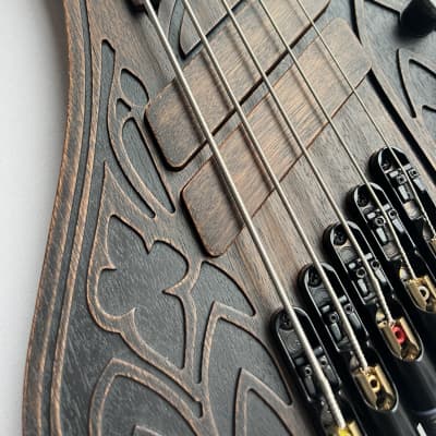 Multiscale 34"/32" Bass 5 string Gothic style In Stock | Reverb