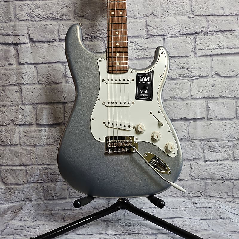 Fender Player Stratocaster, Silver | Reverb