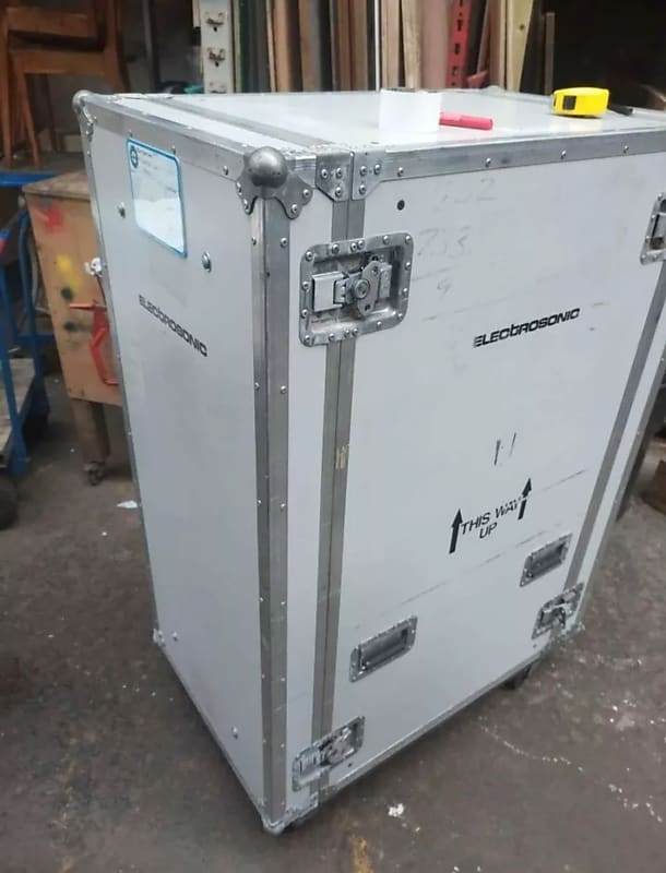 26U Shock Mounted Rack Case with Table - White | Reverb UK
