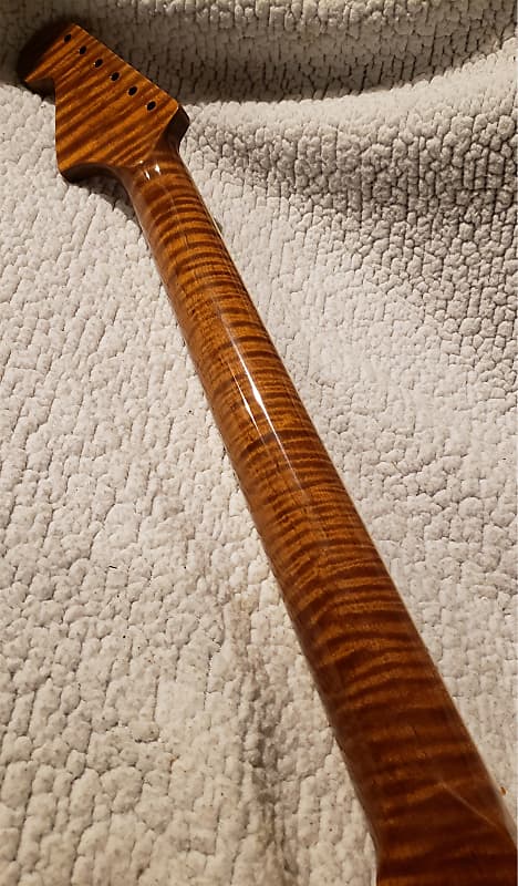 The LAST Insane 5A roasted flame maple neck. No fret | Reverb France