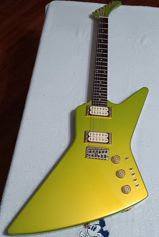 Cort Effector Electric Guitar 1980s - Green to Gold Color | Reverb