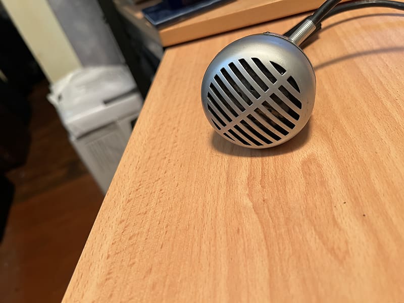 Shure 520d microphone green | Reverb