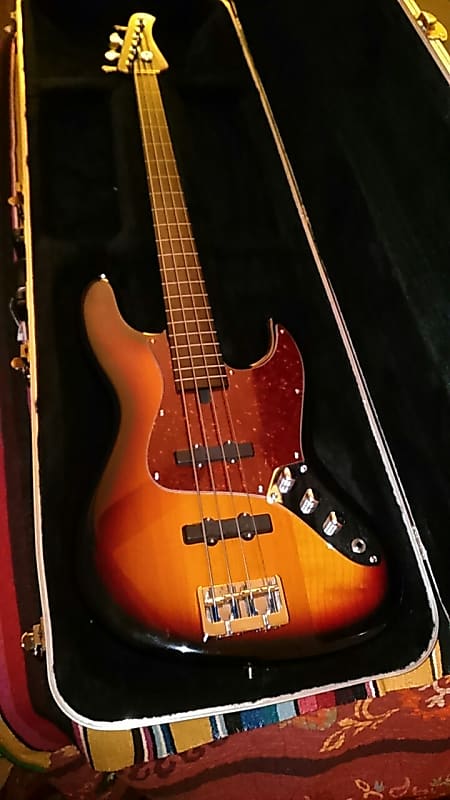 Modulus Vj4 Fretless 2009 3 Tone Sunburst | Reverb