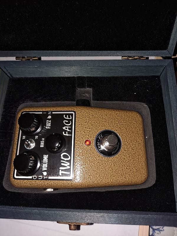 Tru-Fi Two Face Fuzz 2022 - Gold Hammerite | Reverb