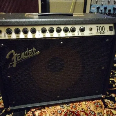 Fender 700 Roc Pro | Reverb